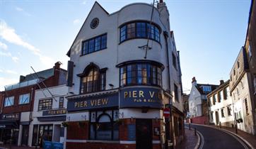 Pier View Pub and Kitchen - WEST COWES - Visit Isle Of Wight