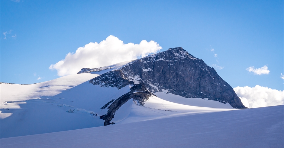 Galdhøpiggen 2469 m.a.s.l. - the highest mountain in Norway - Scenic ...