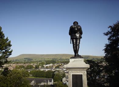 Clitheroe Castle Museum - Castle / Fort in Clitheroe, Clitheroe - Visit ...