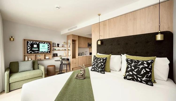 Wilde Aparthotel by Staycity, St Peter's Square - Manchester - Visit ...
