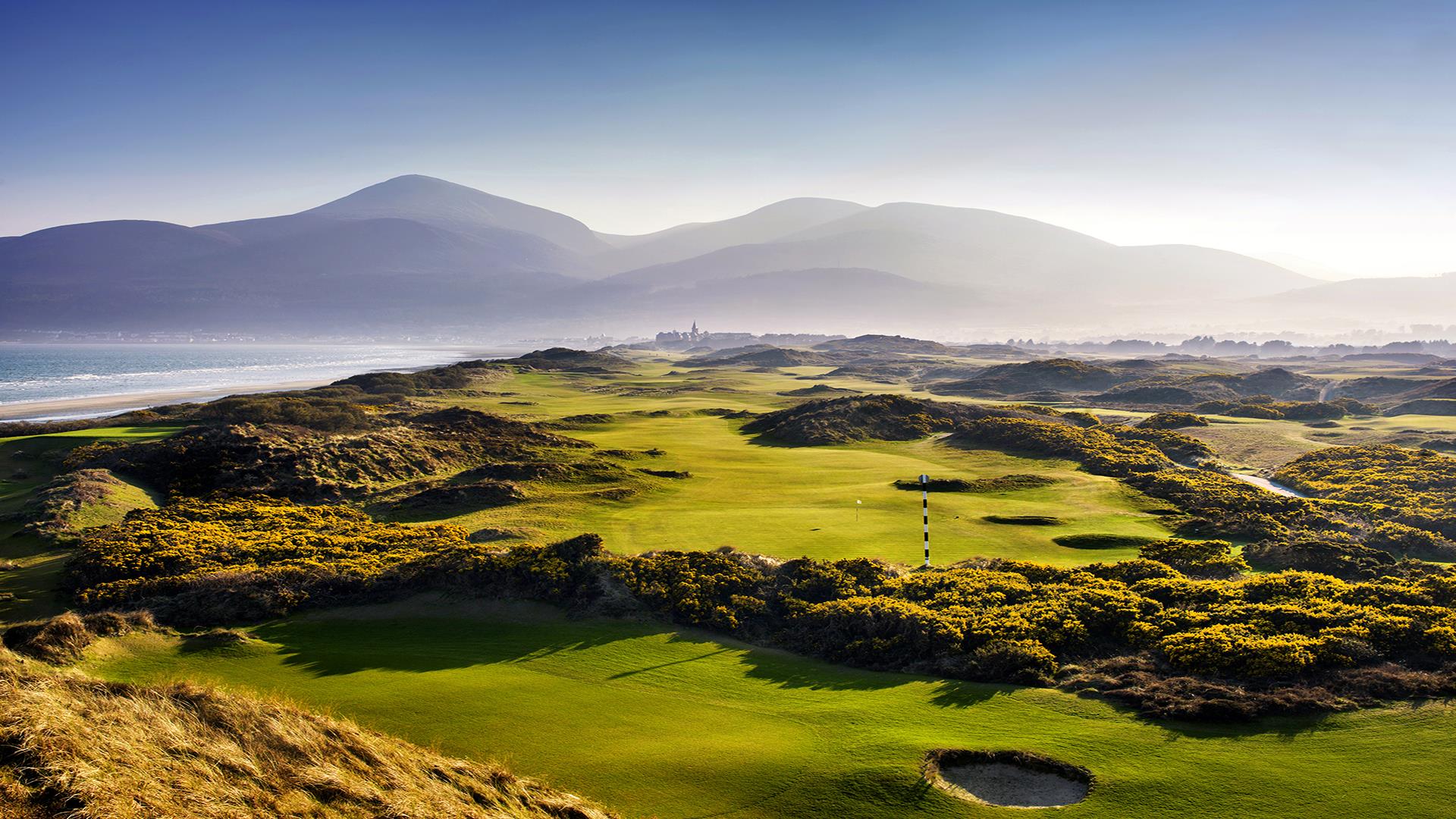 Golf in Mourne Gullion Strangford: Top Courses & Scenic Views