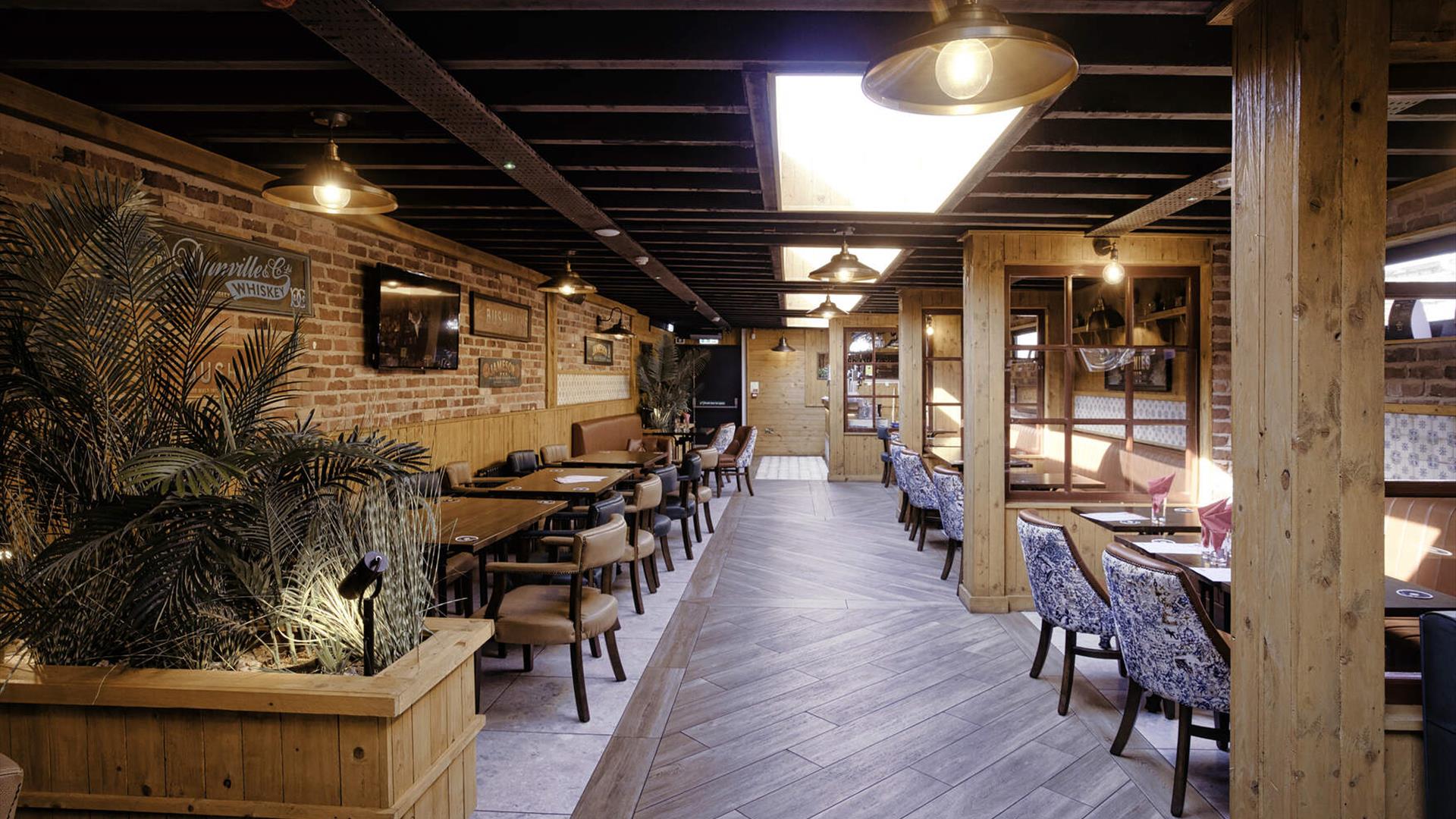 Best Pubs in Northern Ireland | Traditional & Lively Spots