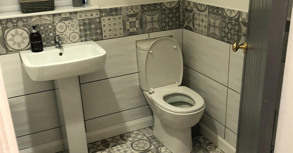 Temple-Effin Self Catering Holiday Cottage - Whitehead - Discover ...