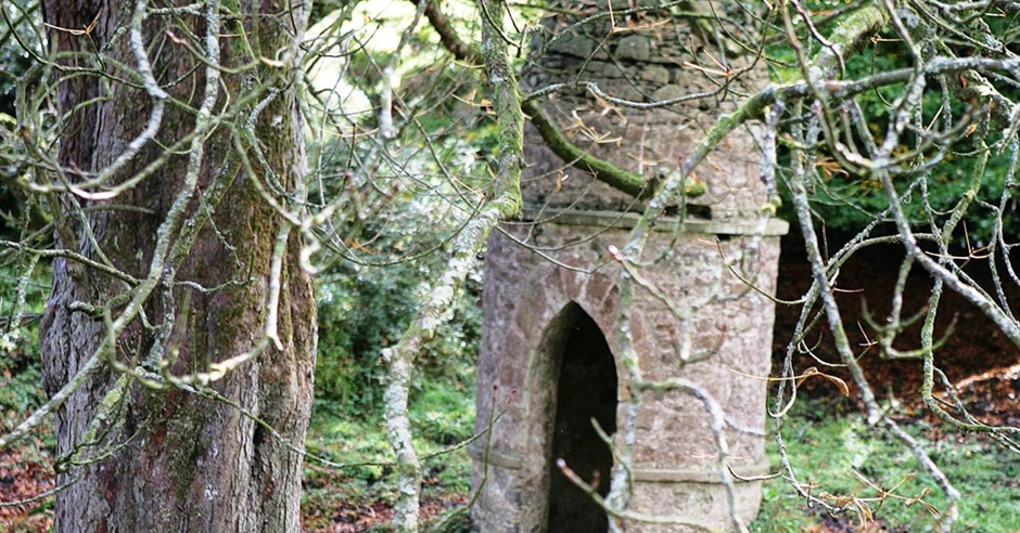 Ederney Covered Wishing Well - Ederney - Discover Northern Ireland