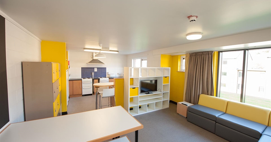 Queen's University Elms BT9 - Belfast - Discover Northern Ireland