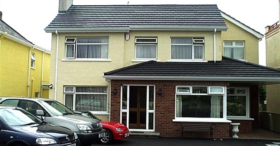 Aaranmore Lodge - Portrush - Discover Northern Ireland