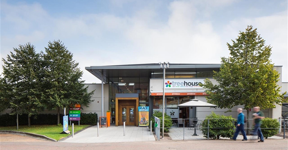 Queen's University Elms BT9 - Belfast - Discover Northern Ireland