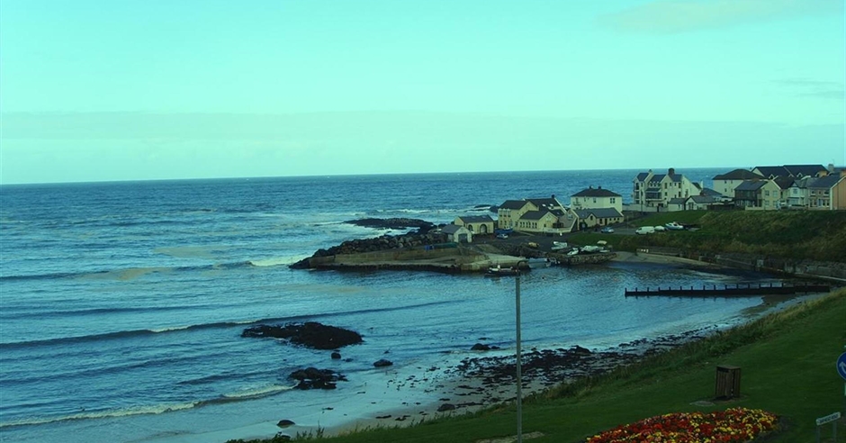 Beach Front - Portballintrae - Discover Northern Ireland
