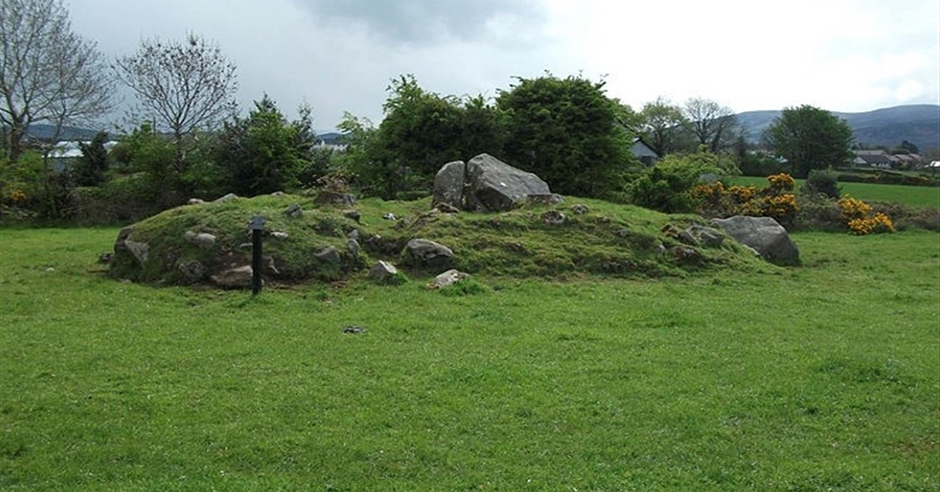 Clonlum Cairn - Meigh - Discover Northern Ireland