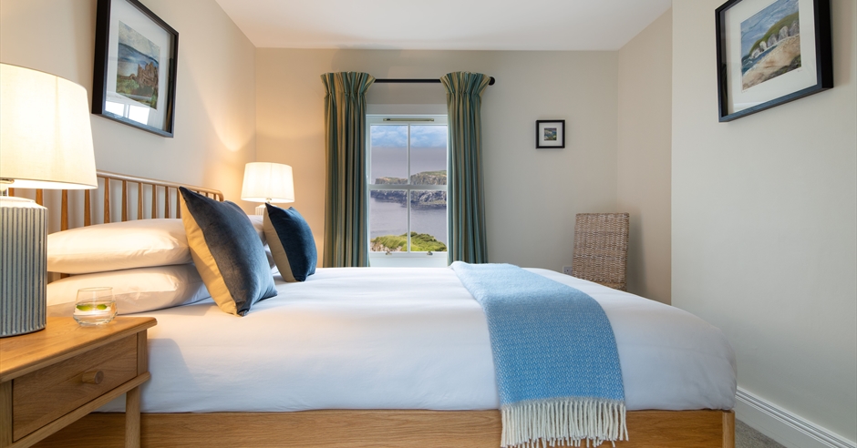 Carrick-a-Rede Cottage - Ballycastle - Discover Northern Ireland