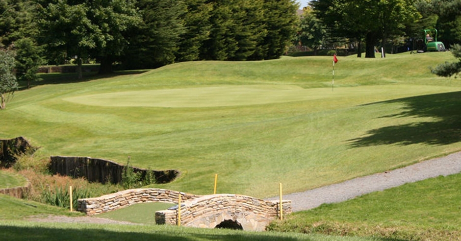 Balmoral Golf Club - Belfast - Discover Northern Ireland