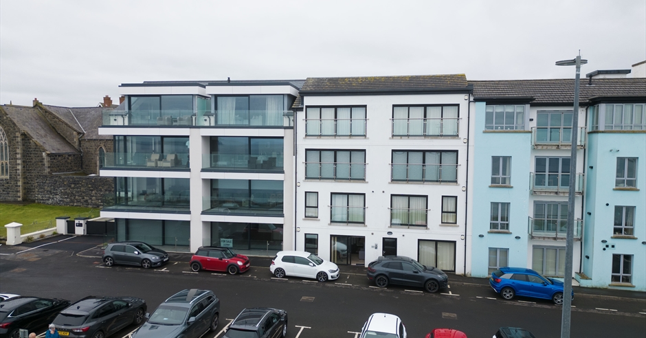 1 Island View - Portrush - Discover Northern Ireland