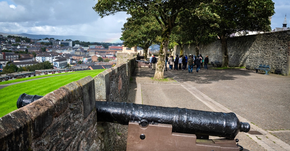 17th Century City Walls - Derry~Londonderry - Discover Northern Ireland