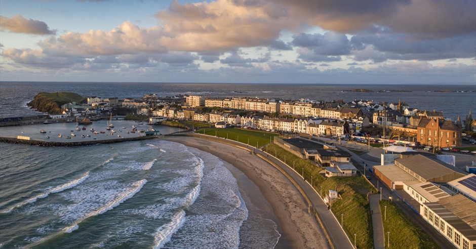 West Strand - Portrush - Discover Northern Ireland