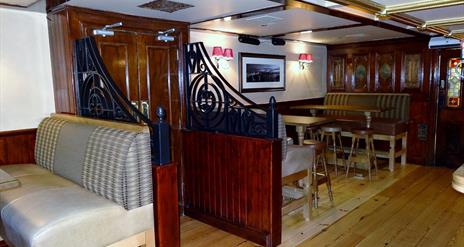 Where To Go On a Night Out in Derry | Discover NI