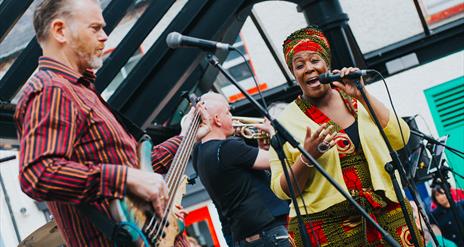 Where To Go On a Night Out in Derry | Discover NI