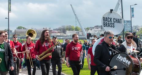 Where To Go On a Night Out in Derry | Discover NI