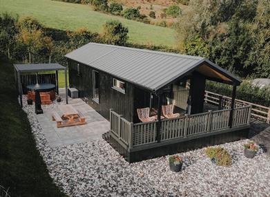Briarfield Farm Stays - Uisce Cabin - Glenarm - Discover Northern Ireland