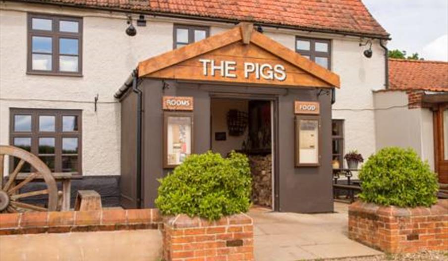 The Pigs - Public House in Holt, Melton Constable - North Norfolk