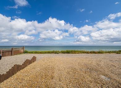 Tide View - Self-catering in Walcott, Walcott - North Norfolk