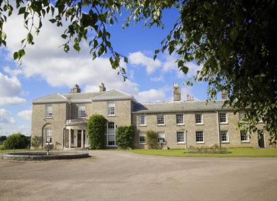Hoveton Hall Gardens - Historic House in Norwich, Norwich - North Norfolk