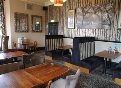 Dukeries Lodge - Edwinstowe - Visit Nottinghamshire