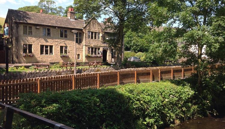 Pendle Inn - Pub/Inn in Burnley, Barley - Visit Pendle