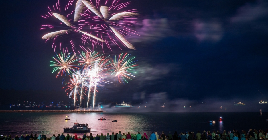 Competitors revealed for British Firework Championships - Visit Plymouth
