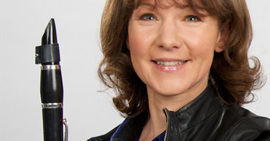 Emma Johnson plays Classical Clarinet - Visit Plymouth