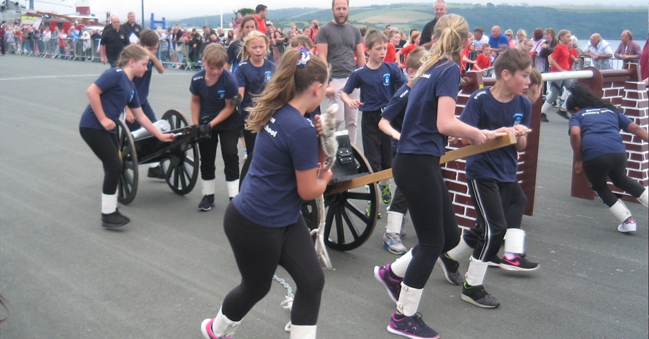 School Junior Field Gun Display - Visit Plymouth