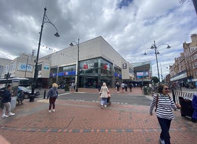 Metro Bank - Money in Reading, Reading - Visit Reading