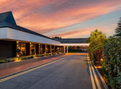 Holiday Inn Reading South - Hotel in READING, Reading - Visit South ...