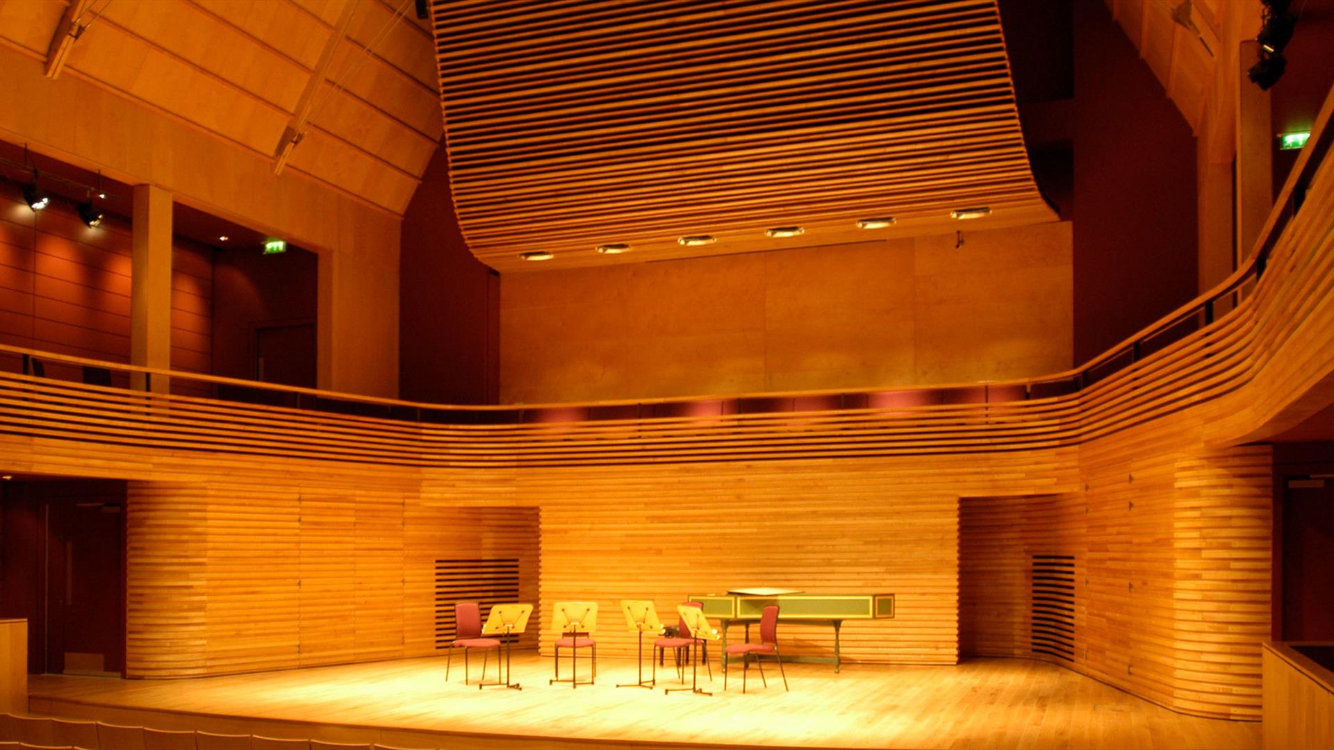 Theatres, cinemas, live music venues and horse racing in Surrey - Visit ...