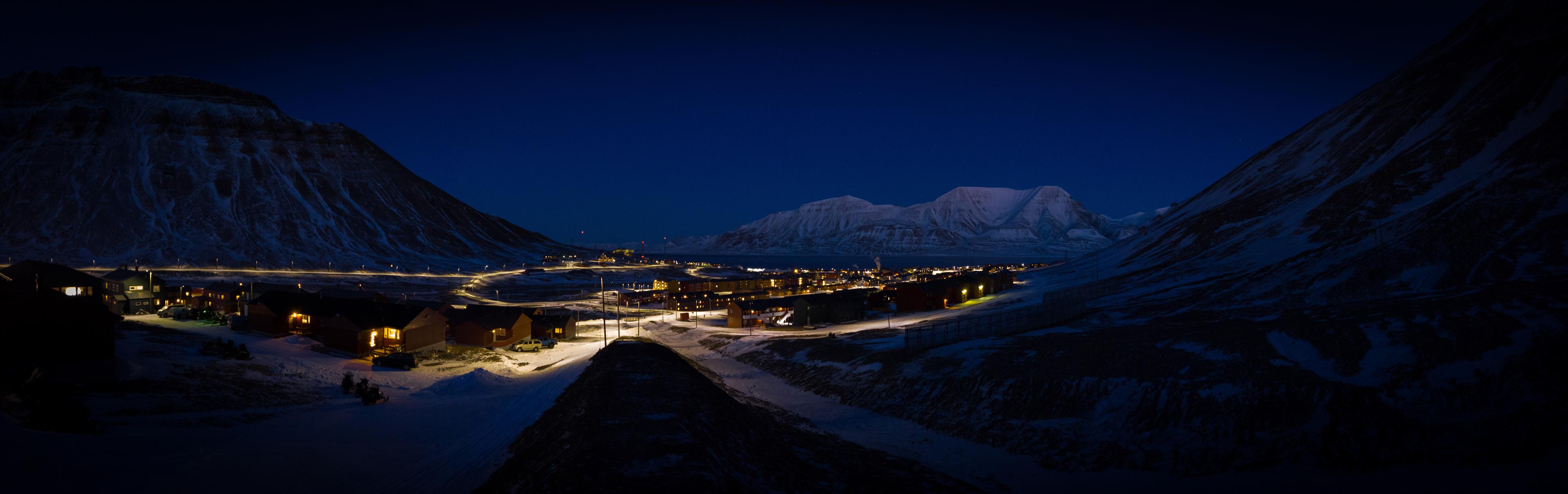 The Polar Night in Svalbard - Visit Svalbard