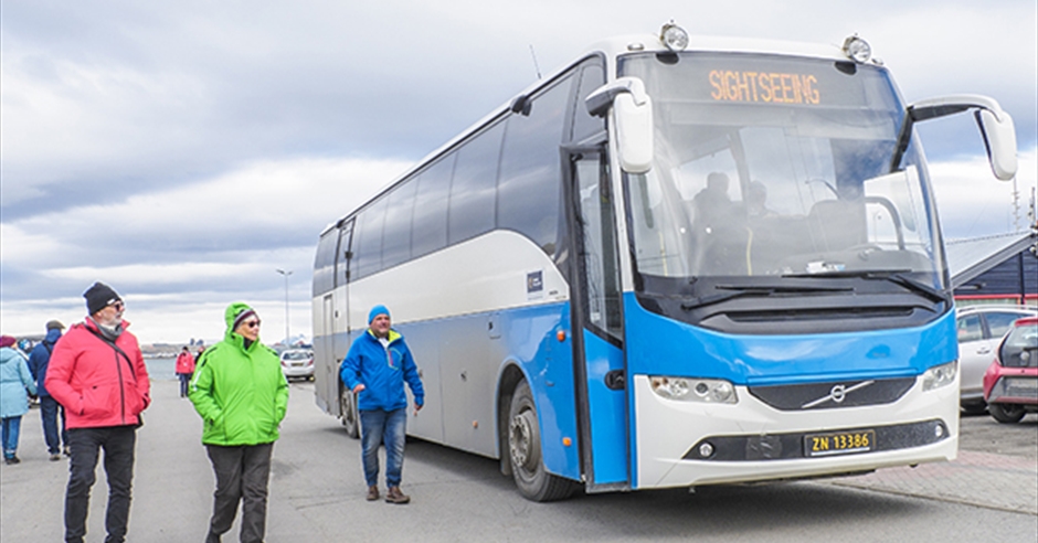 Sightseeing and lectures - Visit Svalbard