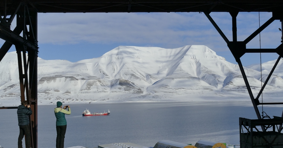 Longyearbyen City Walk with Arctic Meal - Rana Itinerans - Sightseeing ...