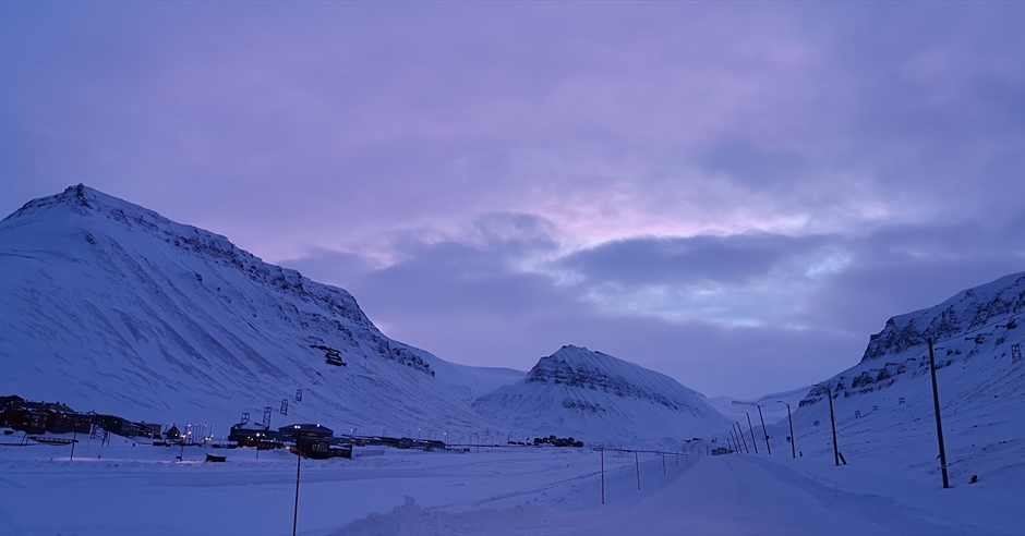 Longyearbyen City Walk with Arctic Meal - Rana Itinerans - Sightseeing ...
