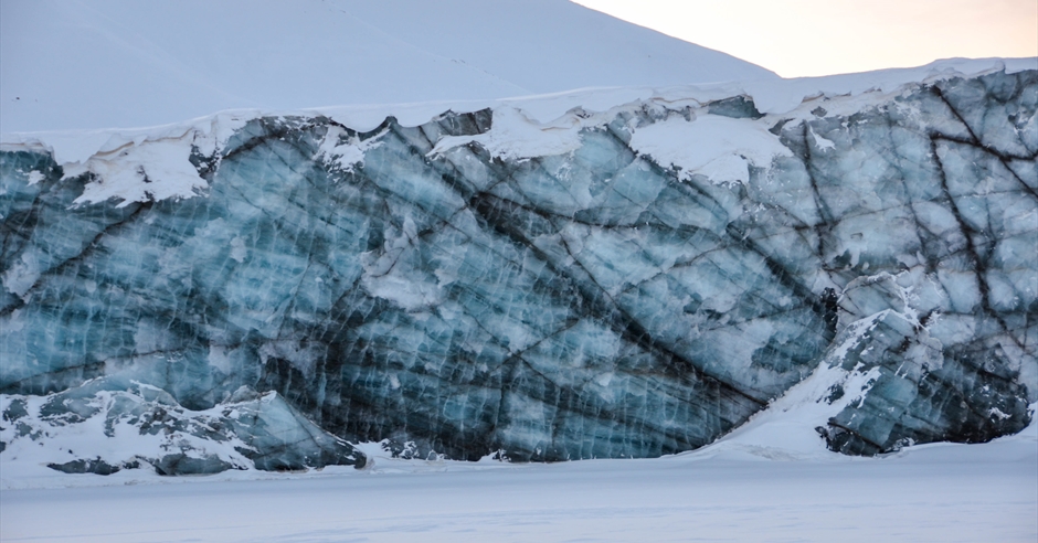 3 Day East Coast Adventure: Snowmobile and Cabin Escape - Svalbard ...