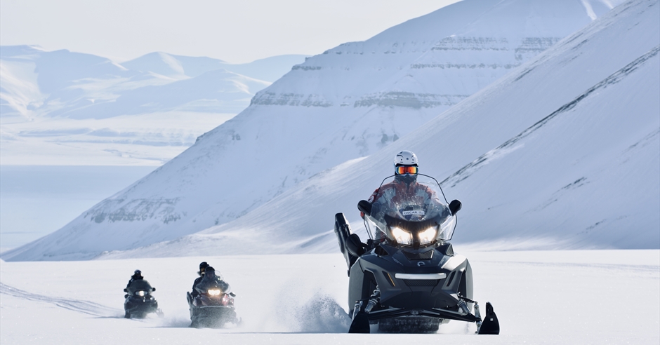 Arctic Treasures - Snowmobile adventure towards Tempelfjorden- Basecamp ...