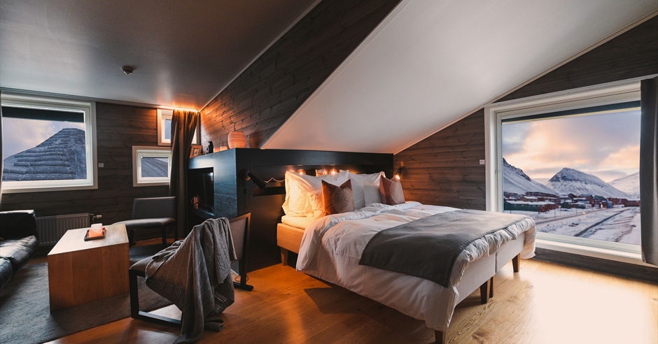 Svalbard Hotel | Polfareren - Hotel in Longyearbyen, Spitsbergen ...