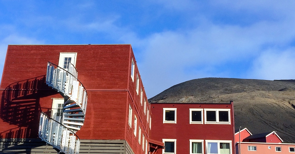 Haugen Pensjonat Svalbard - Bed & Breakfast in Longyearbyen ...
