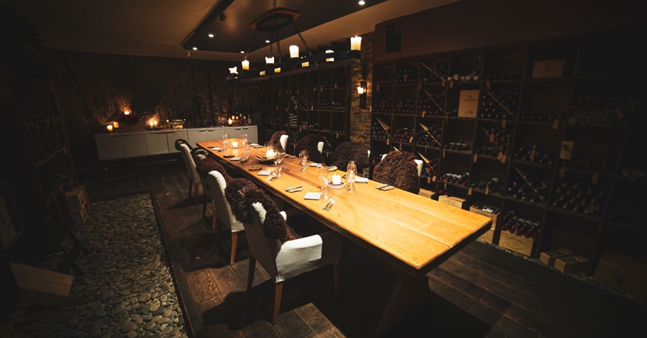 Huset Restaurant - Restaurant in Longyearbyen, Spitsbergen - Visit Svalbard