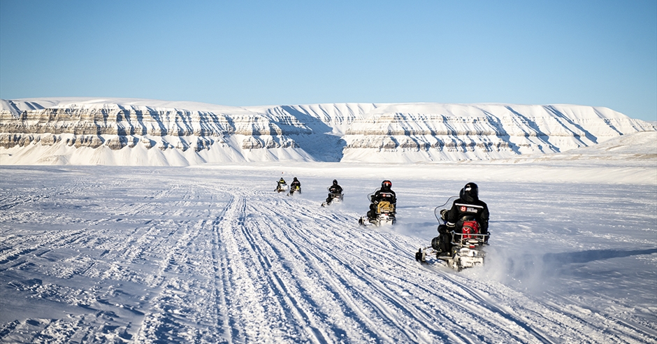 Tempelfjorden Snowmobile Safari - Hurtigruten Svalbard - Snowmobile in ...