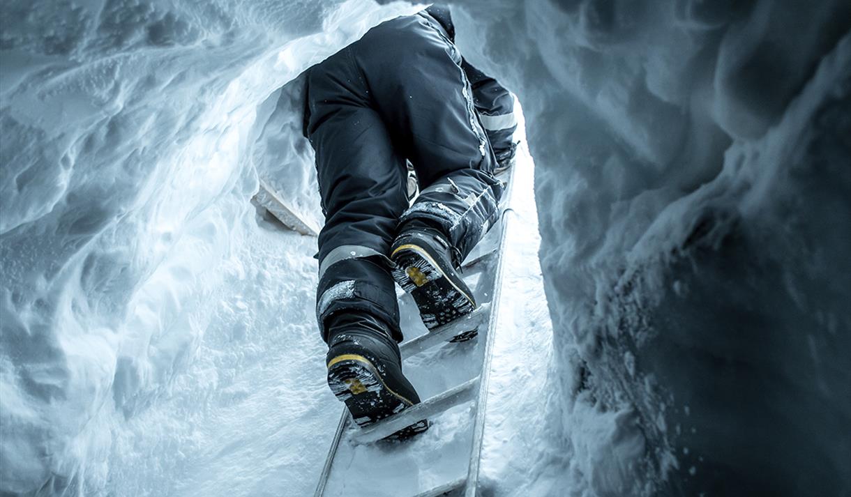 East coast, glaciers and ice cave adventure - Snowfox Travel - Caving ...