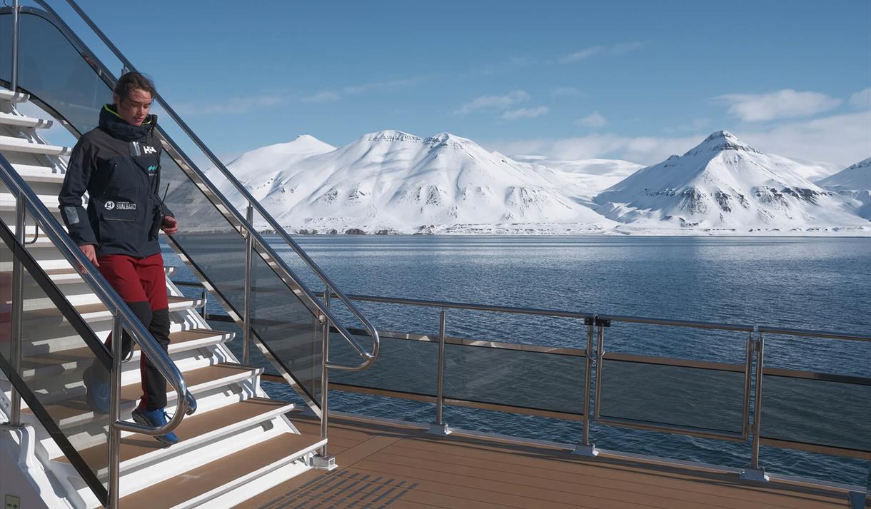 Captains Favourite | Hybrid Catamaran Tour - Hurtigruten Svalbard ...