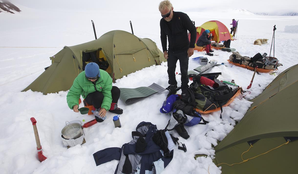 Newtontoppen Expedition: Journey to the Top of Svalbard - Hurtigruten ...