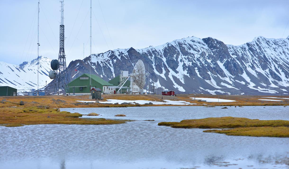 5-day summer adventure to Isfjord Radio - Basecamp Explorer Spitsbergen ...