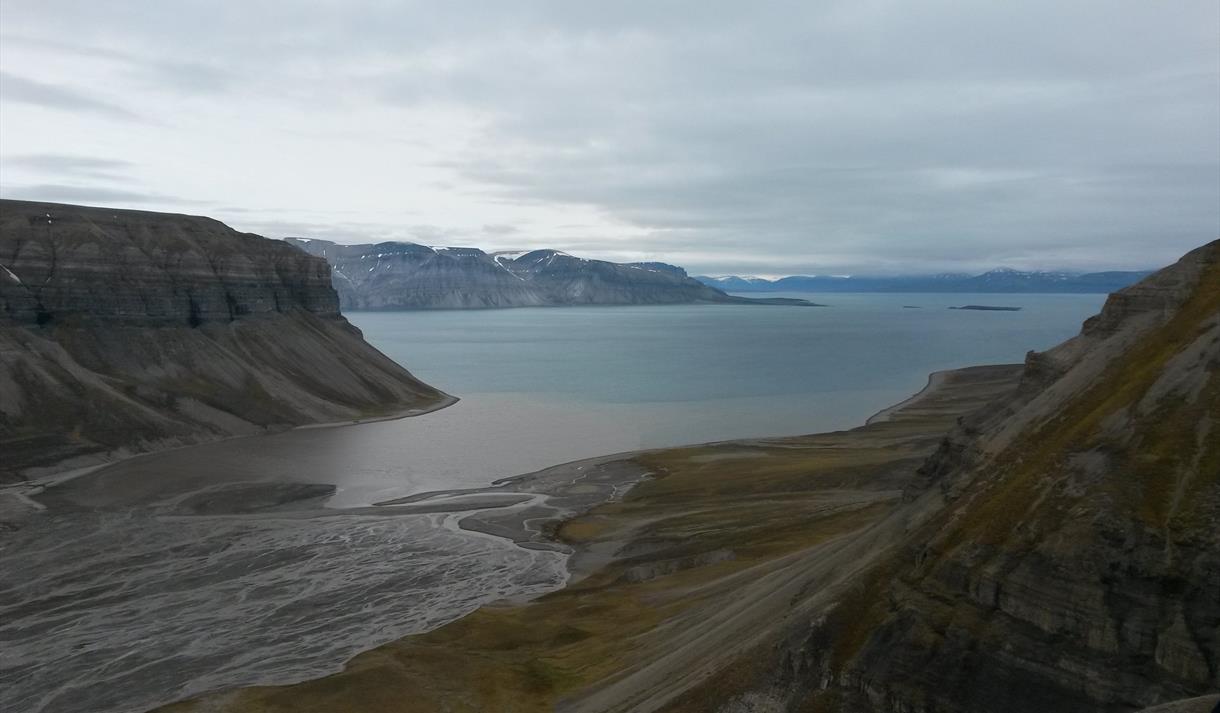 Speedboat to Billefjorden and Nordenskiöld Glacier - Poli Arctici ...