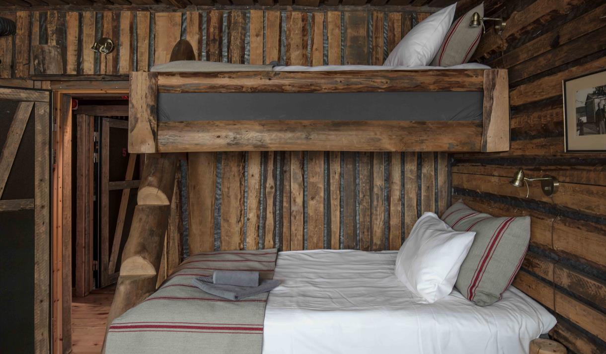 Basecamp Hotel - Hotel in Longyearbyen, Spitsbergen - Visit Svalbard