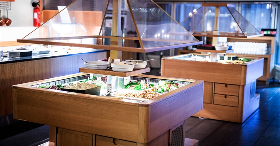 Straand Hotel - Restaurant & bar - Banqueting rooms in Vrådal ...